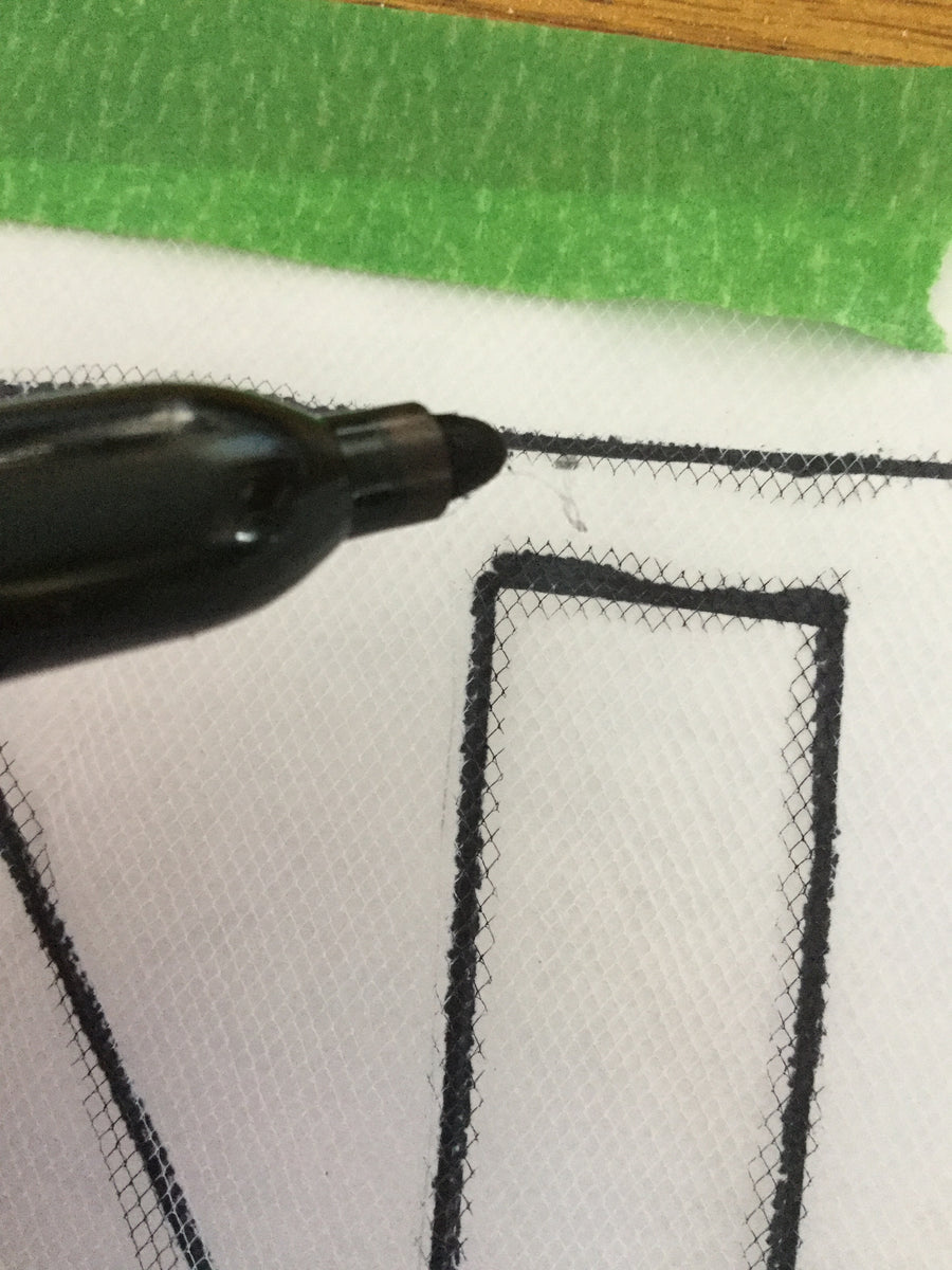 How to transfer a paper rug hooking pattern to foundation fabric using ...